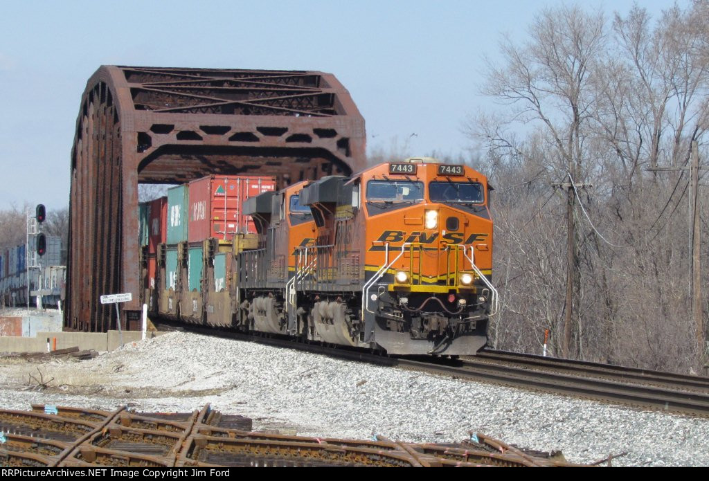 BNSF 7443